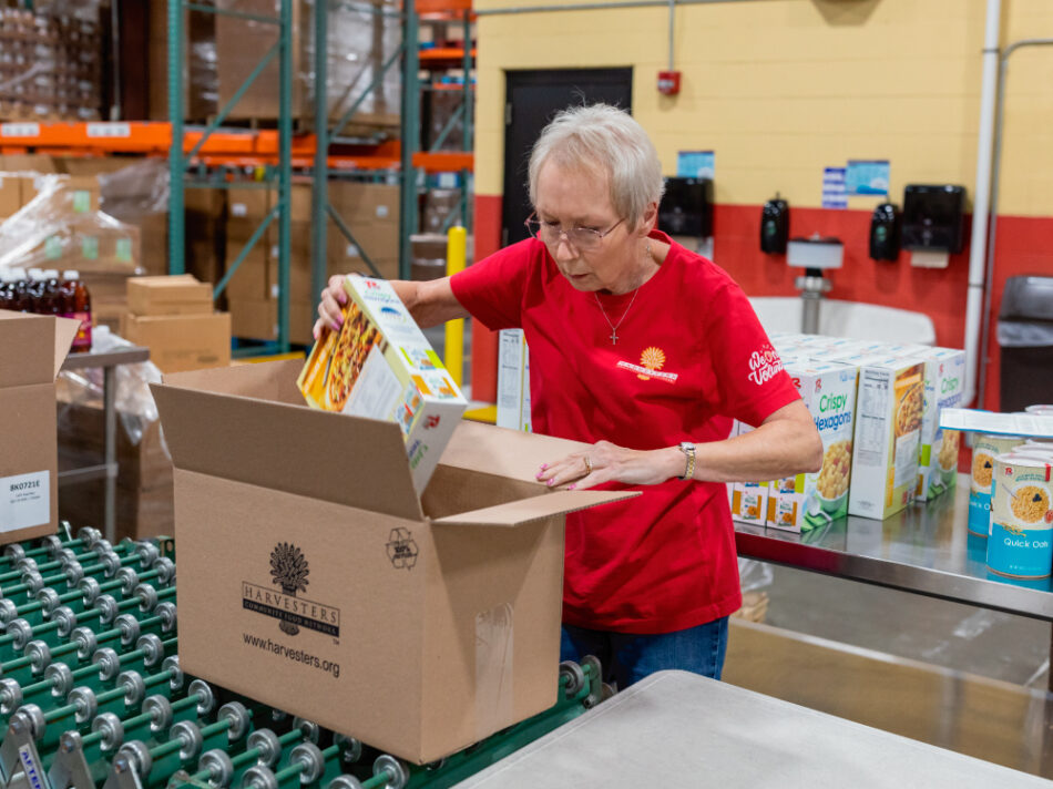 How a Food Bank Works - Harvesters